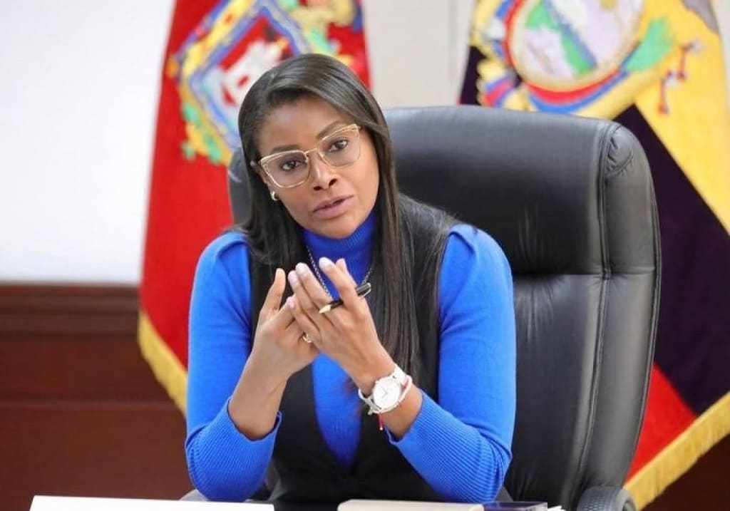 Diana Salazar: La Dama de Hierro