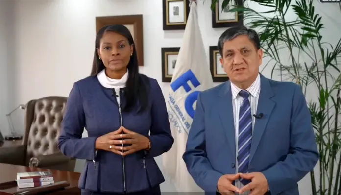 Diana Salazar renuncia como Fiscal General del Estado